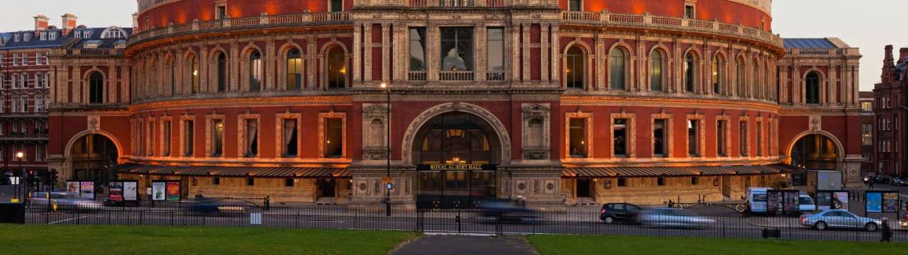 The Royal Albert Hall: Nearest train station, popular routes, etc.