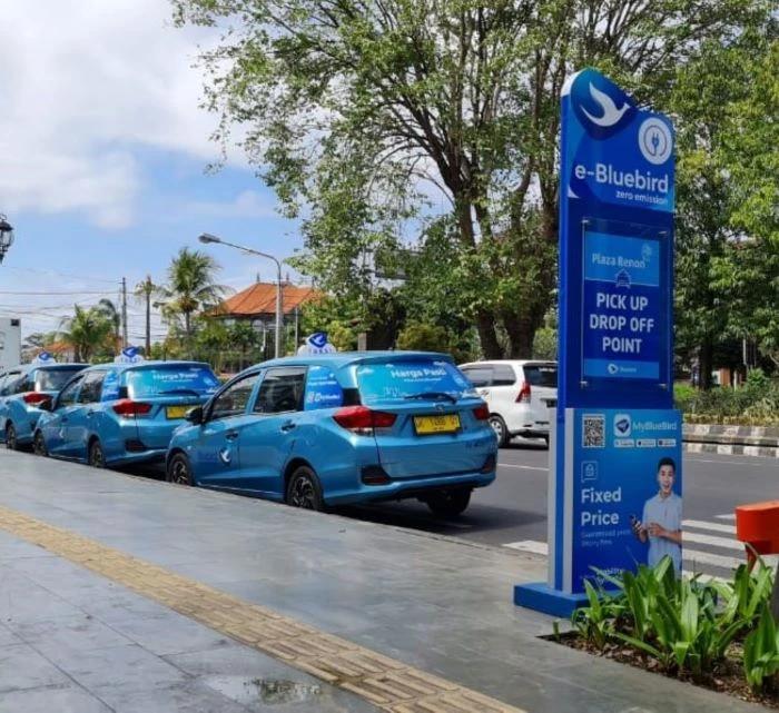 Panduan Menggunakan Taksi Blue Bird di Indonesia | Trip.com