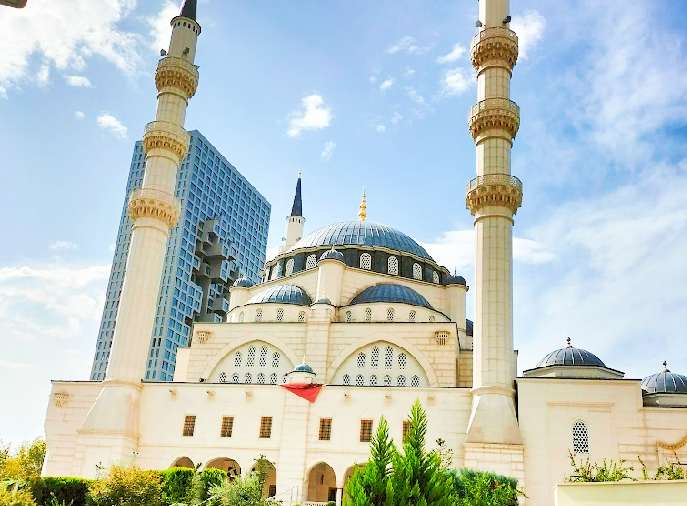 Muslim-Friendly Countries in Europe 2025: Top Picks for Halal Travel