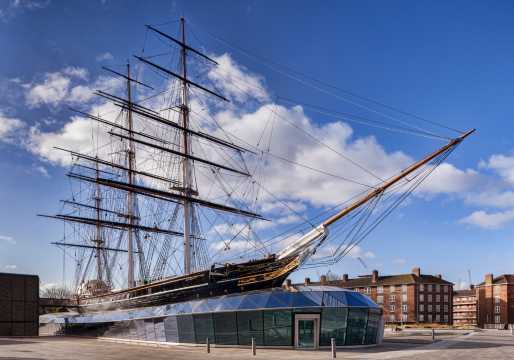 Getting to Cutty Sark: Closest tube & train station